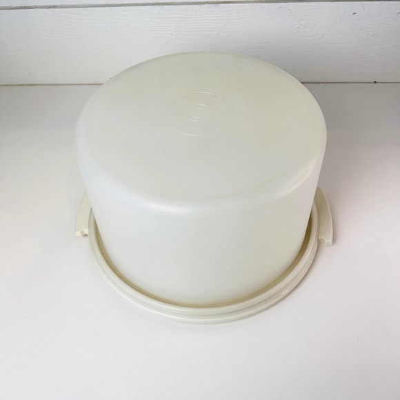 Tupperware | Kitchen | Vintage Tupperware 256 Cake Pie Carry All Round ...